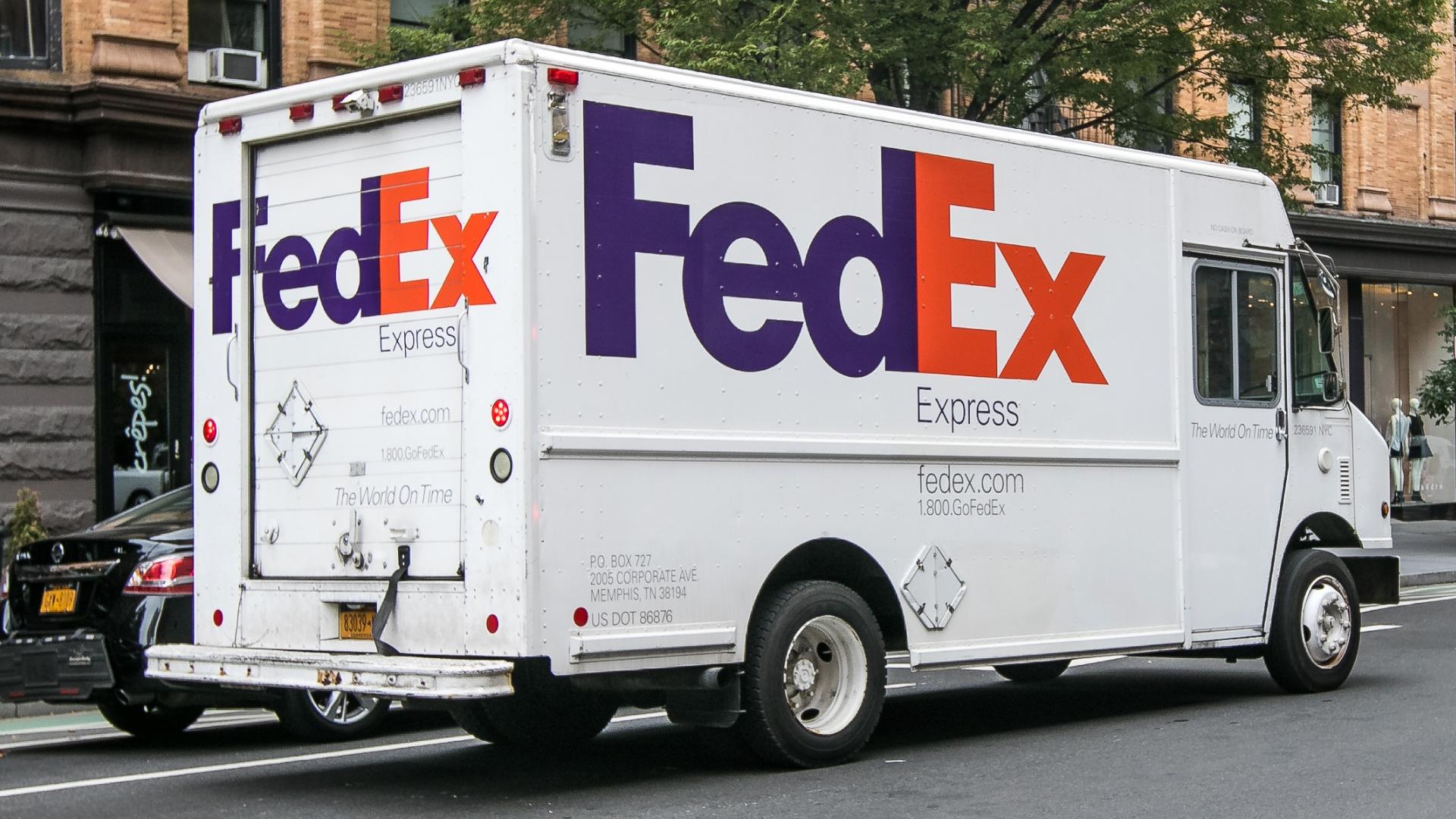 Couple arrested after allegedly stealing FedEx truck in Indy | wthr.com