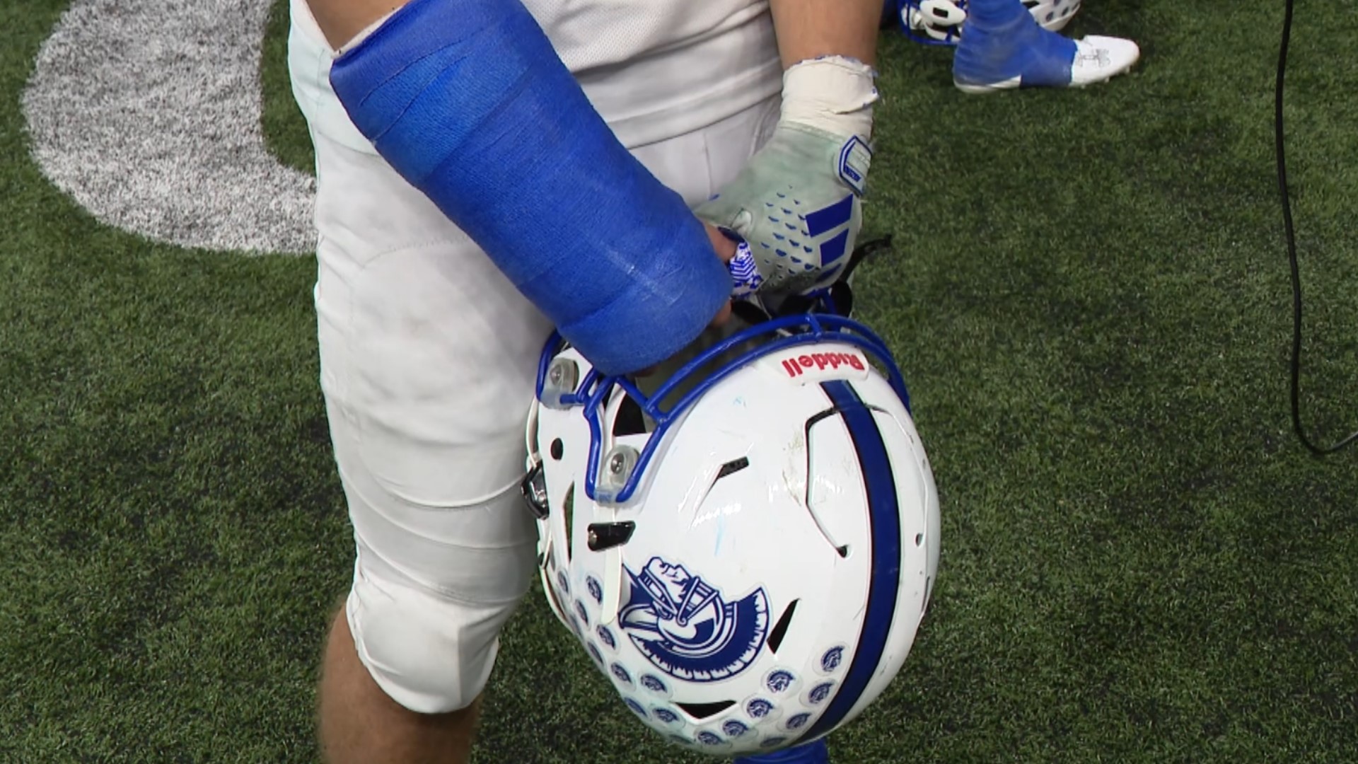 Riley Kinnett leads Chatard to state title with broken wrist | wthr.com