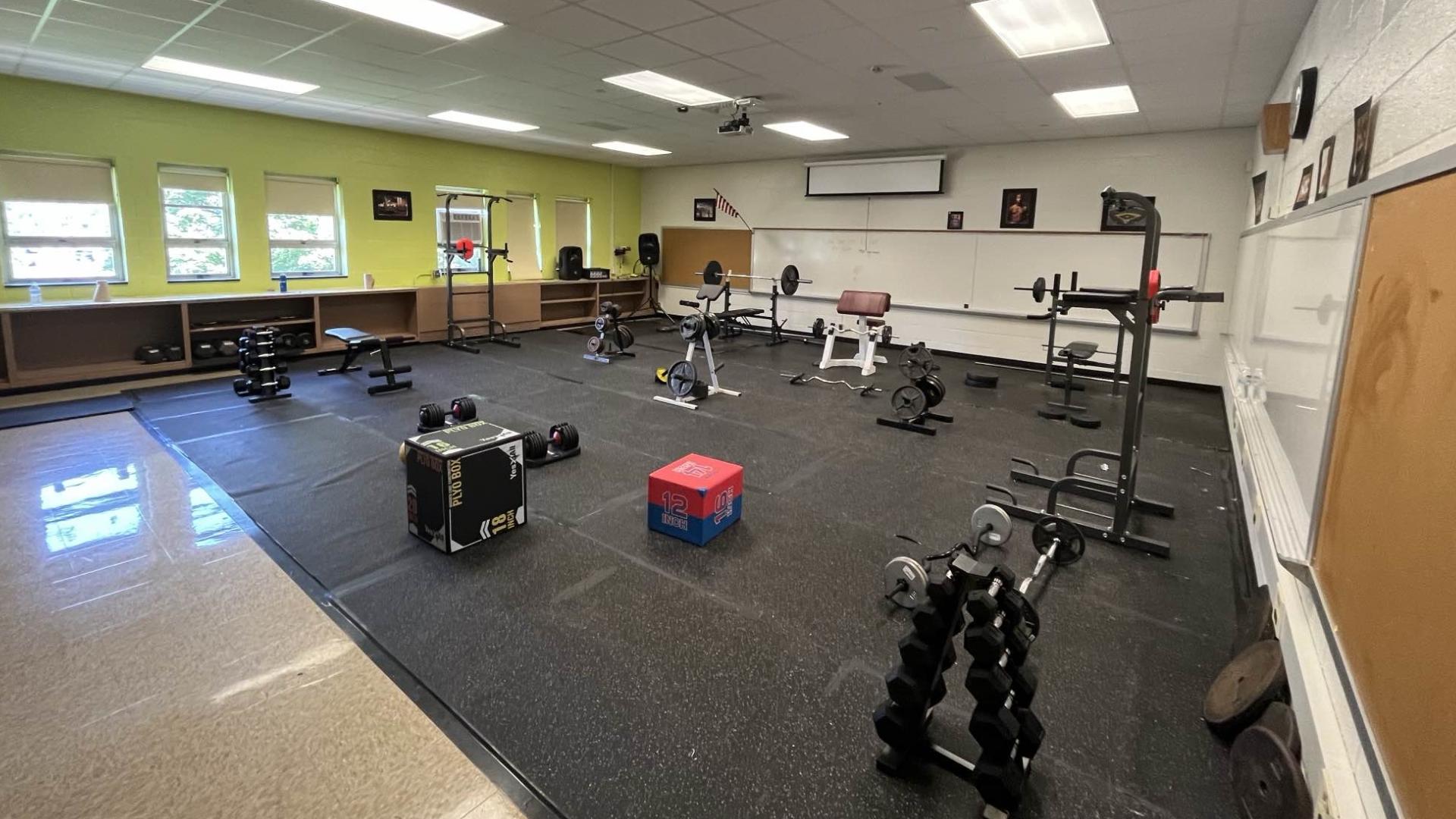 New community resource center opens on Indy's east side | wthr.com