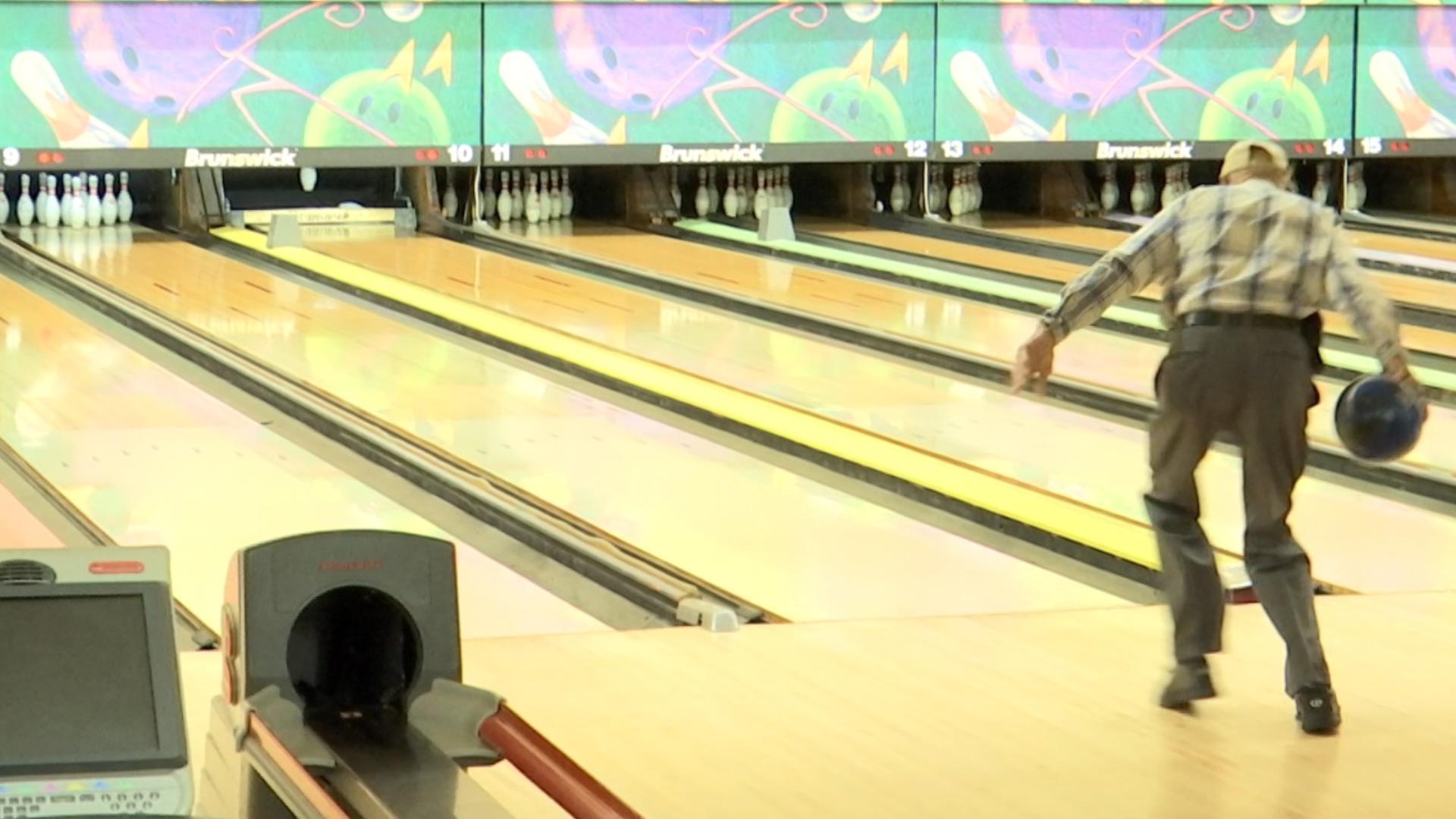 100-year-old Hoosier uses bowling to remain active | wthr.com