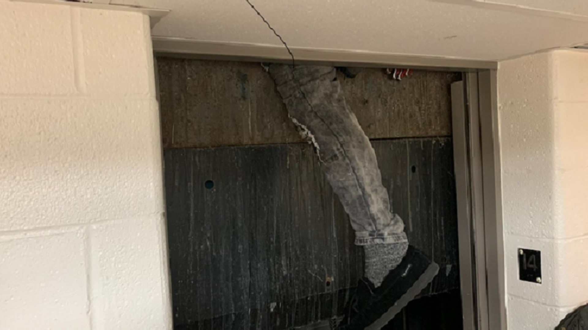 Man gets leg stuck in downtown Indianapolis elevator | wthr.com