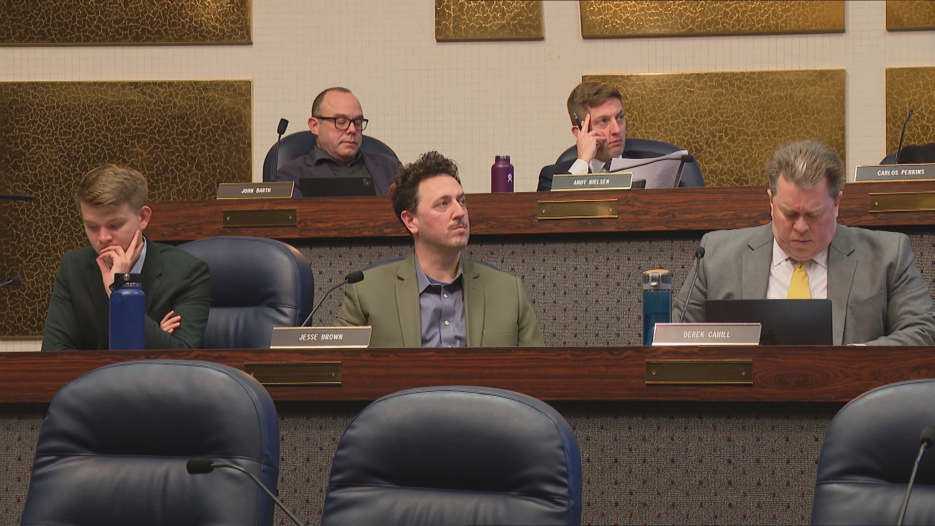 City leaders begin debate over regulating data centers amid Indiana ...