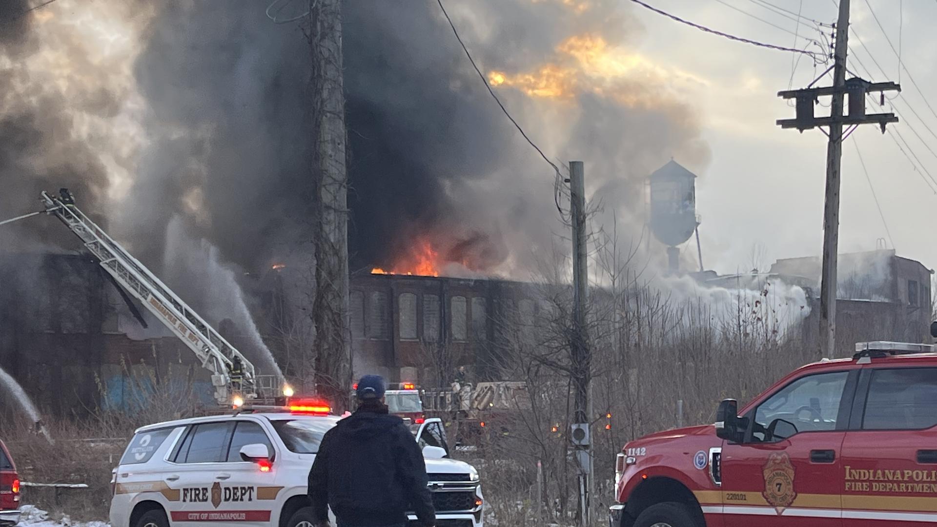 Indianapolis firefighters battle large fire at vacant building on city ...