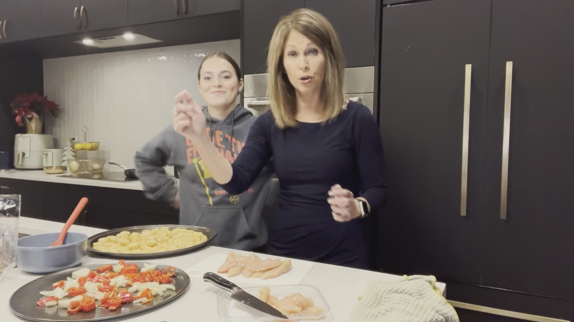 Cooking with Angela: Chicken and peppers, Jon Paul cookies | wthr.com