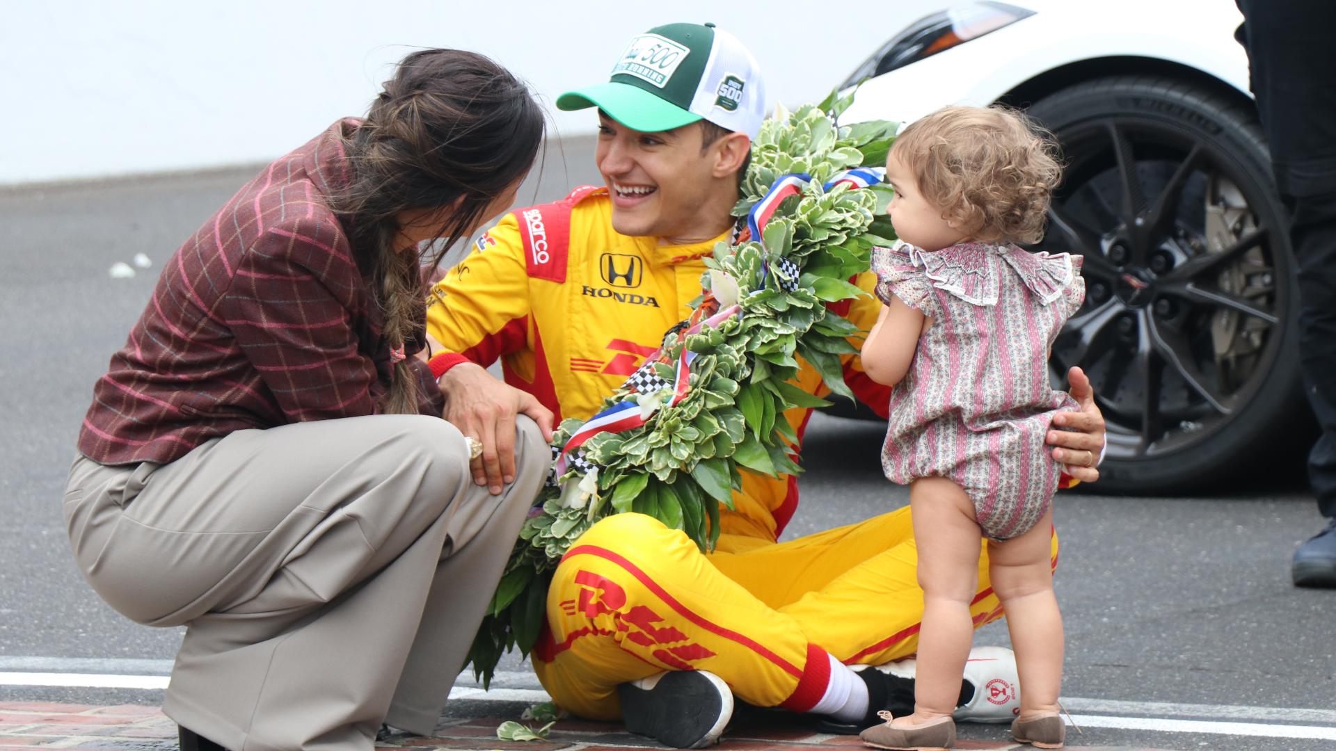Álex Palou celebrates 2025 Indianapolis 500 win with family | wthr.com