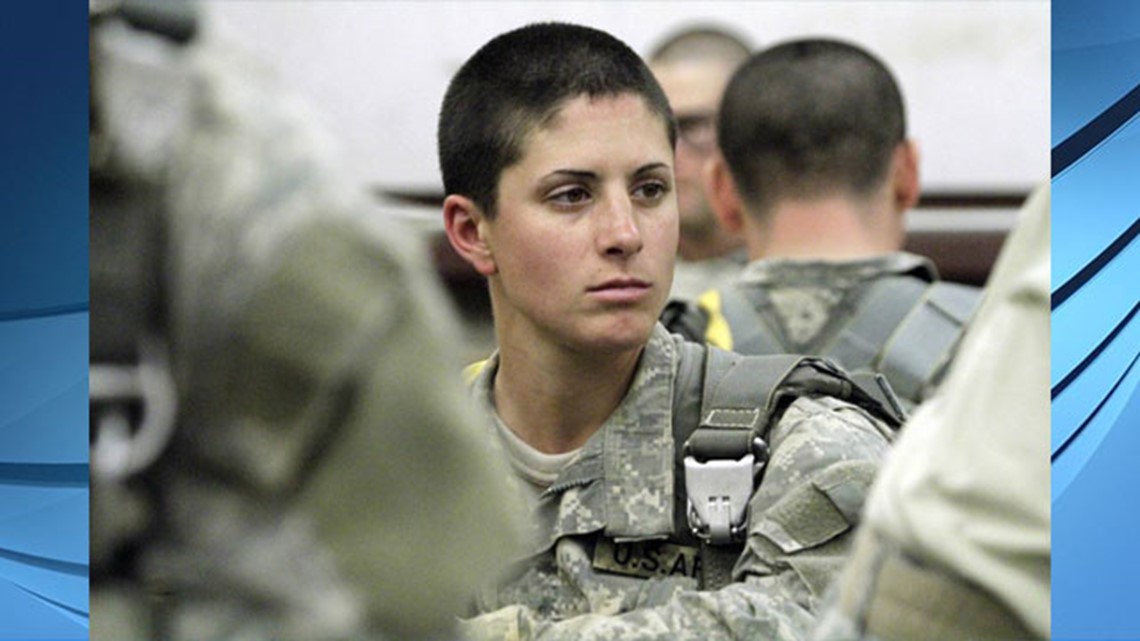 Captain Kristen Griest becomes Army's first female infantry officer ...