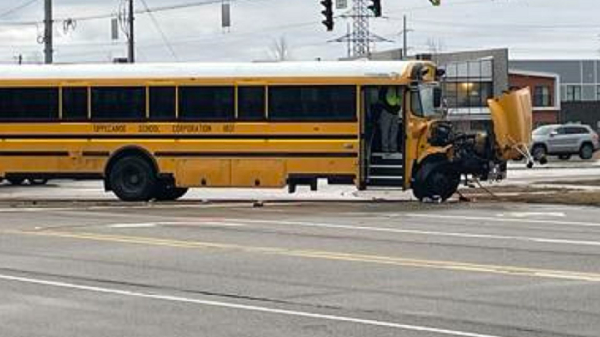 Driver fatally injured during West Lafayette school bus crash | wthr.com