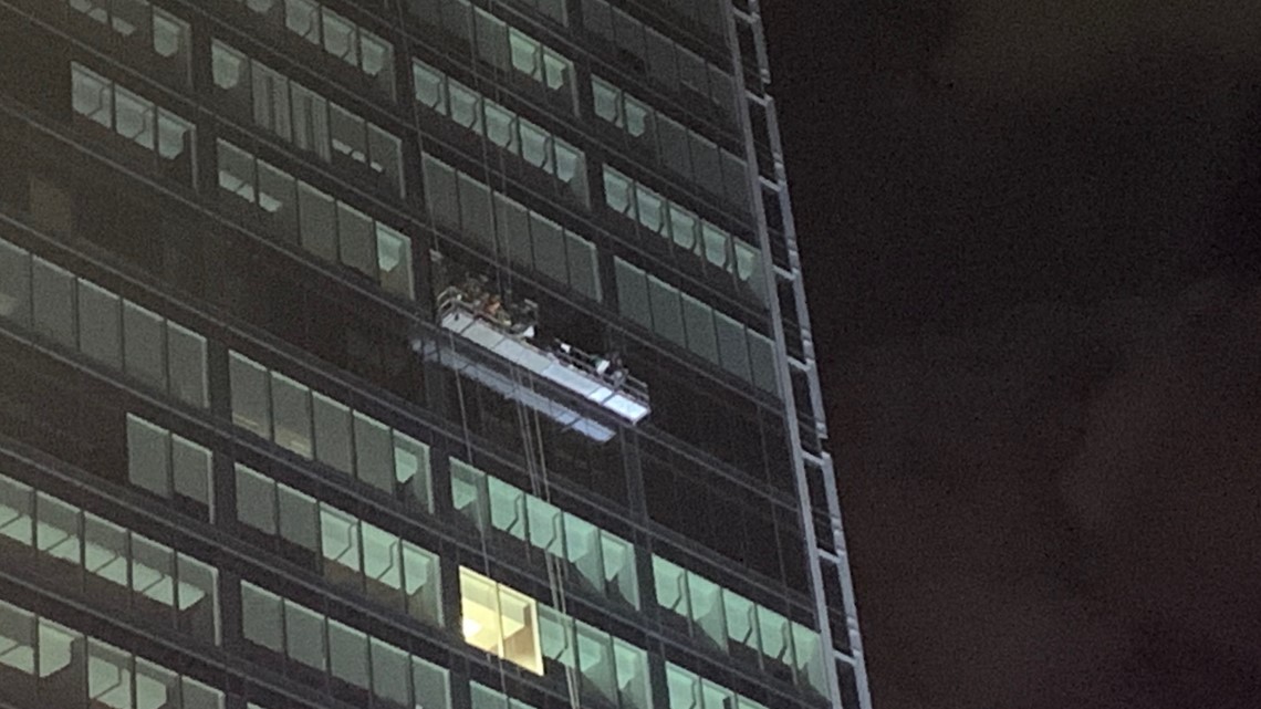 IFD rescues 3 people stuck on scaffold outside Indy high-rise | wthr.com