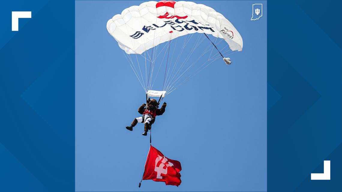 Hoosier the Bison parachutes into stadium at Indiana University season ...