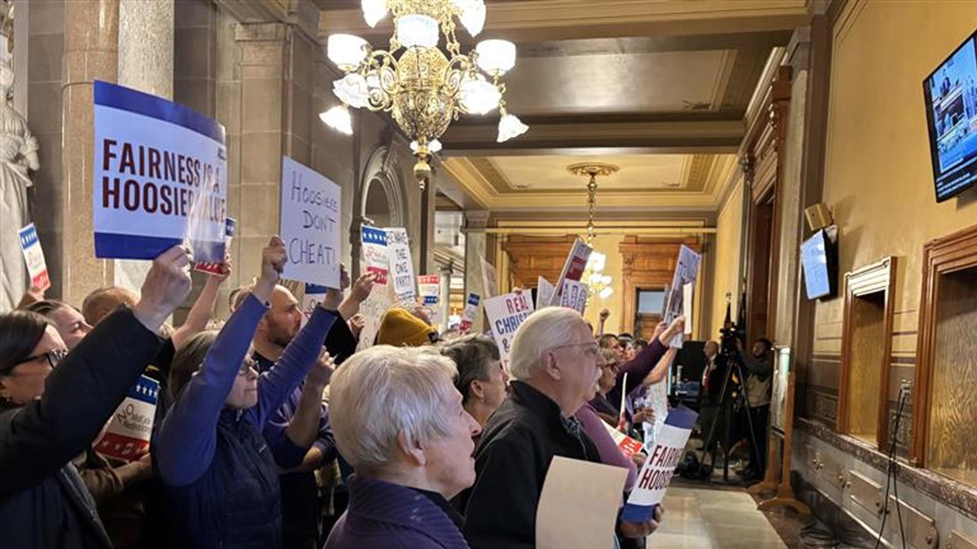 Indiana Senate defeats redistricting in overwhelming vote | wthr.com