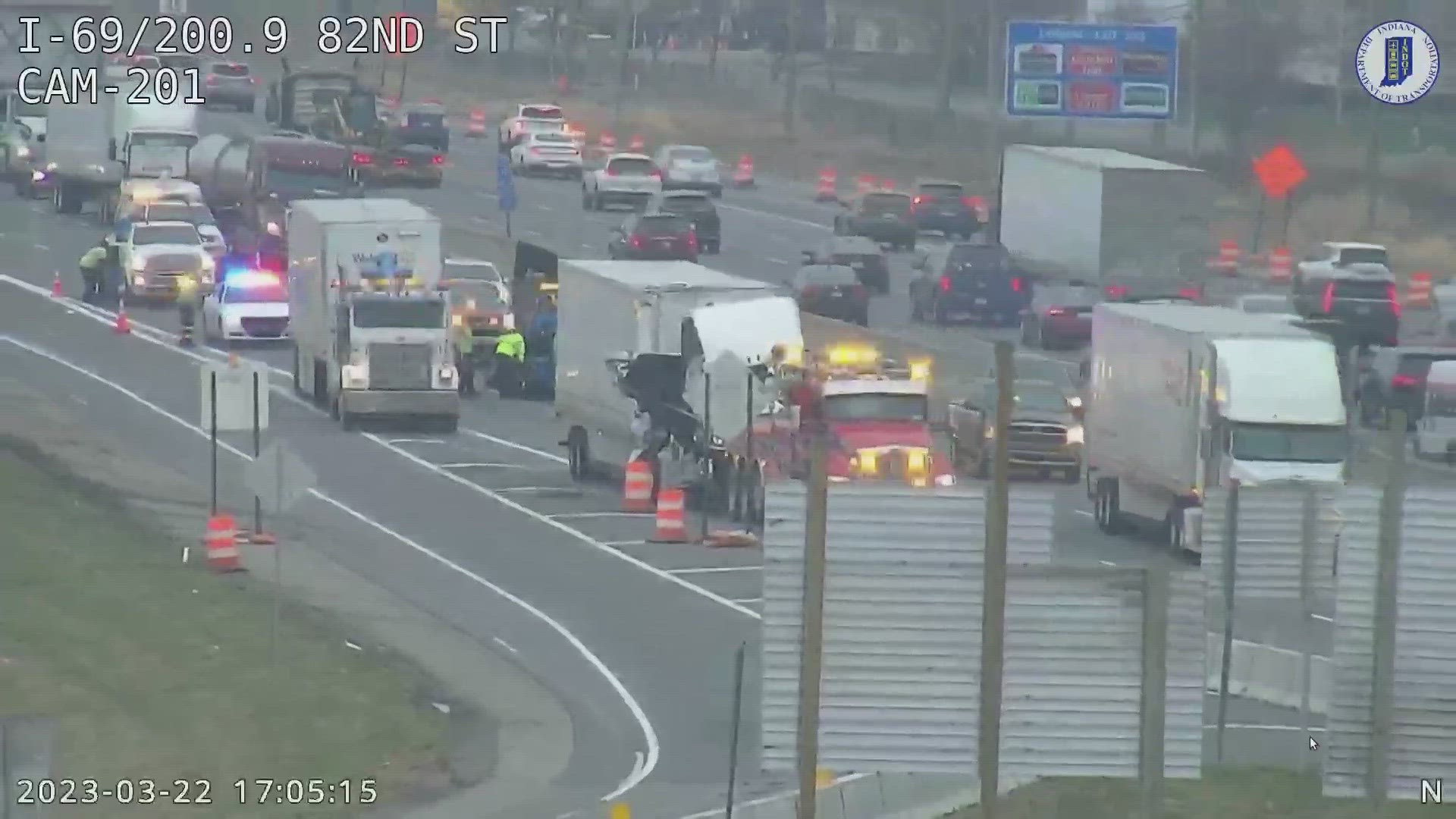 Crash With 2 Semis Block Traffic