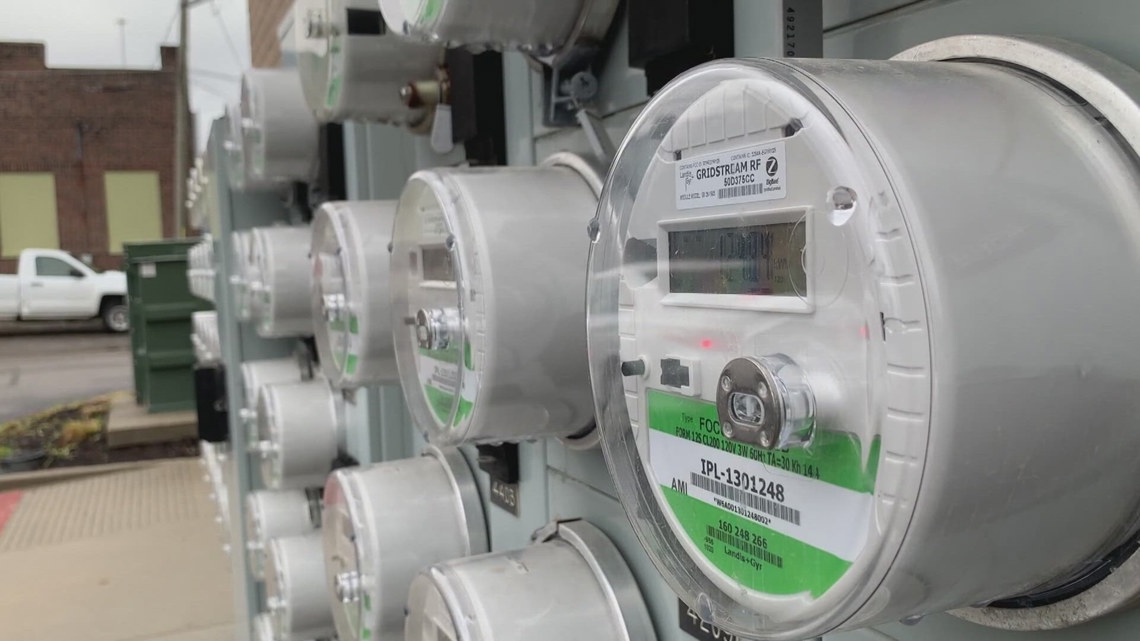 Town hall urges AES customers to reject proposed rate hike | wthr.com