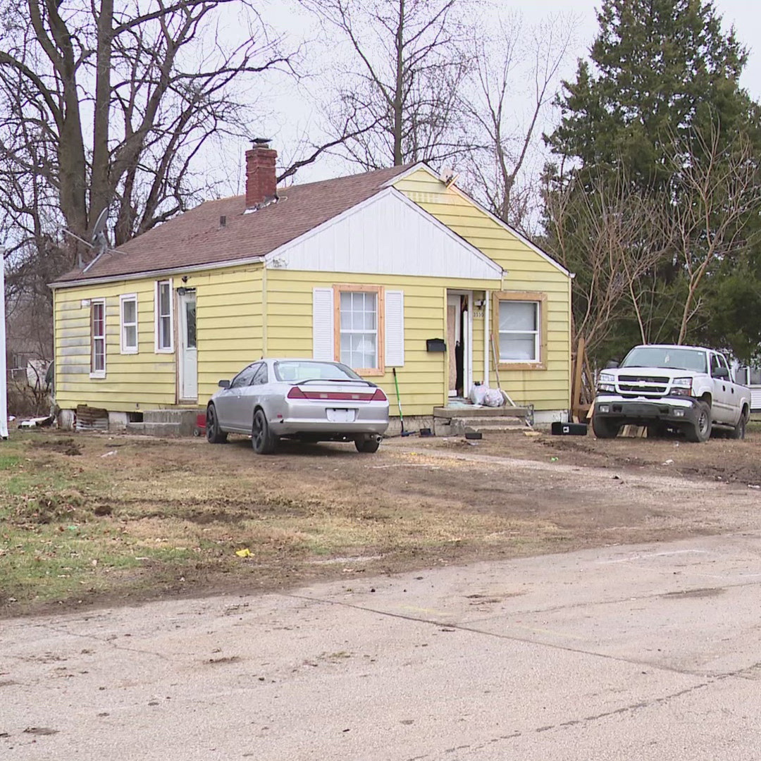 Multiple police agencies raid home on Indy’s near northeast side | wthr.com