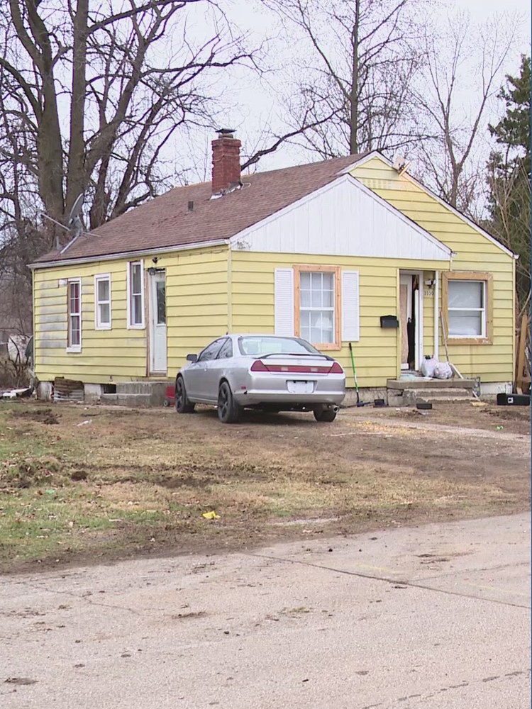 Multiple police agencies raid home on Indy’s near northeast side | wthr.com