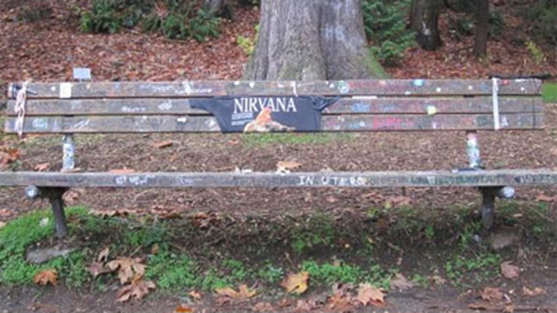 Kurt Cobain memorial park benches up for auction | wthr.com