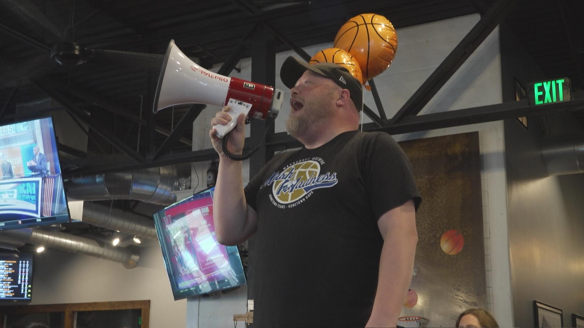 Boiler up at the bar | Purdue fans pack Fishers watch party after March ...