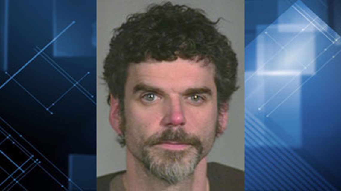 Prosecutors: Teacher kissed student in closet | wthr.com