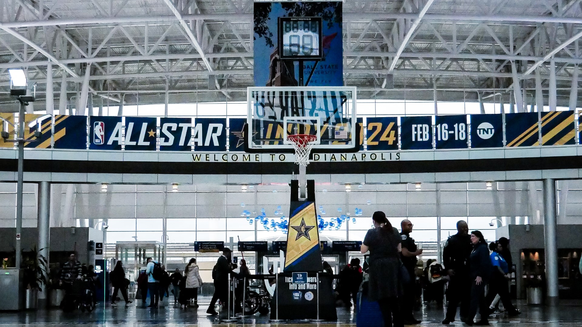 Indy International Airport decorates for NBA All-Star Game | wthr.com