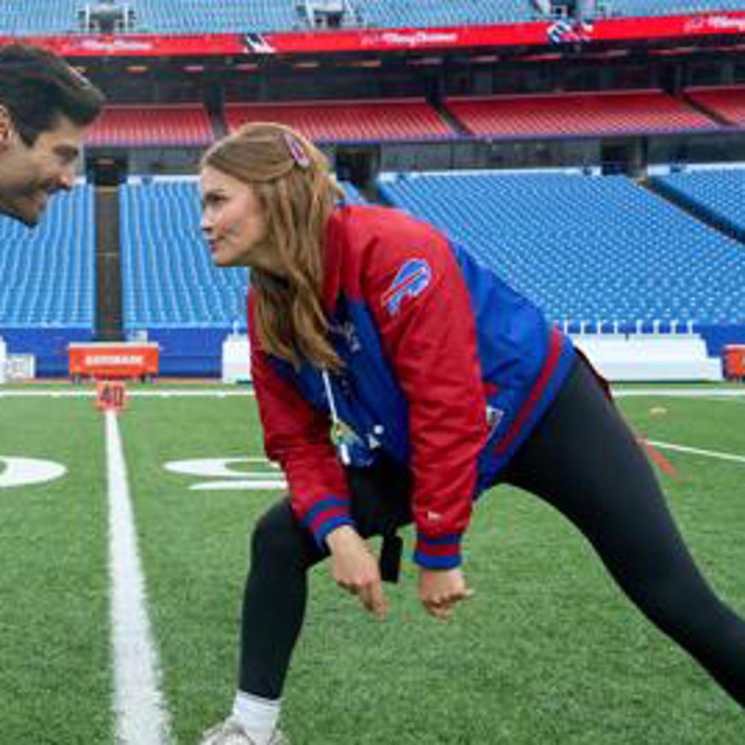 'Holiday Touchdown: A Bills Love Story' stars preview Hallmark ...