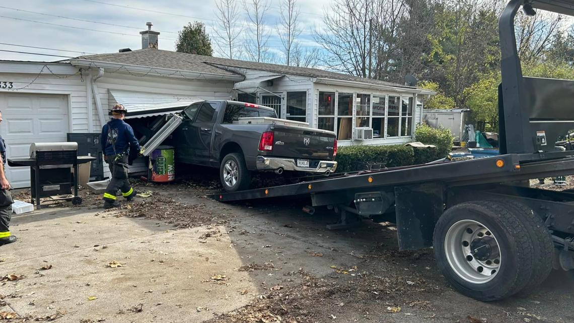 Pickup truck crashes into Carmel house | wthr.com
