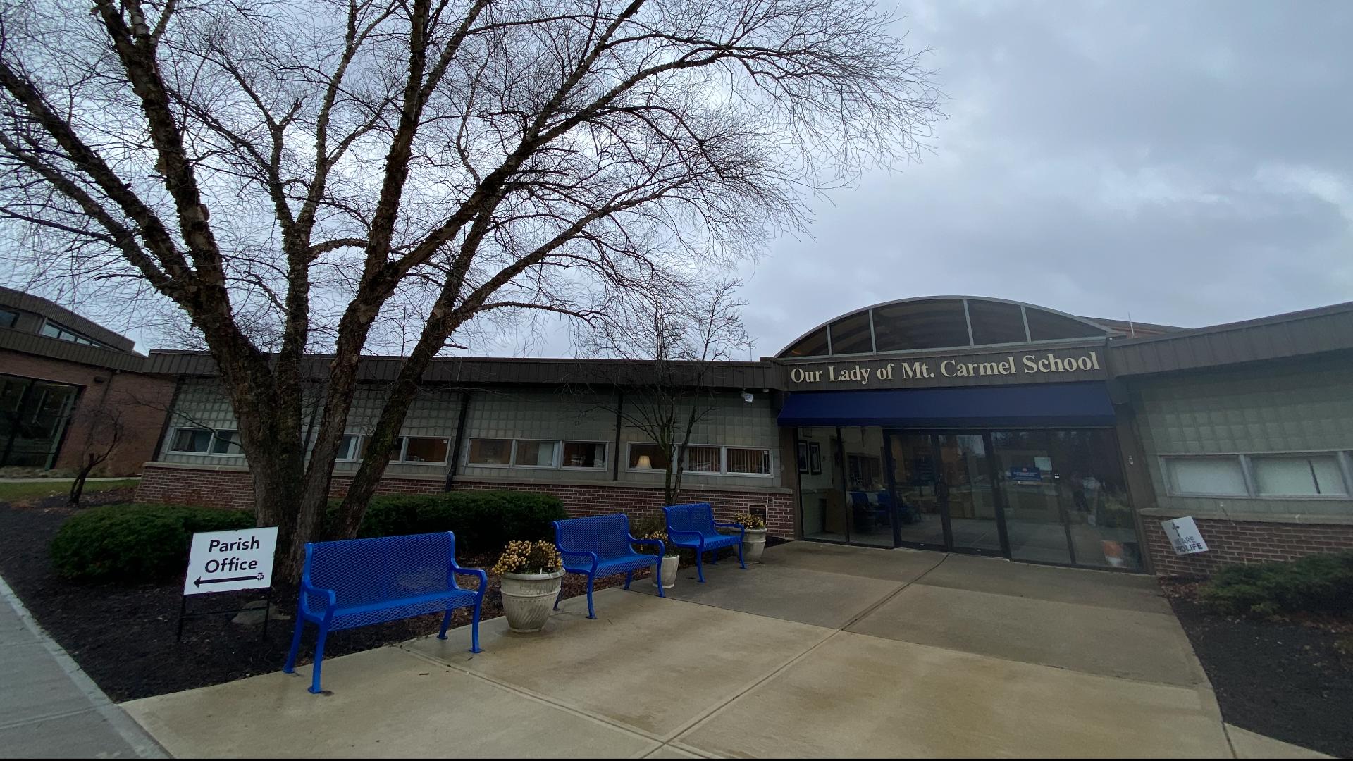 Carmel parents pledge to 'Wait Until 8th' smartphone campaign | wthr.com