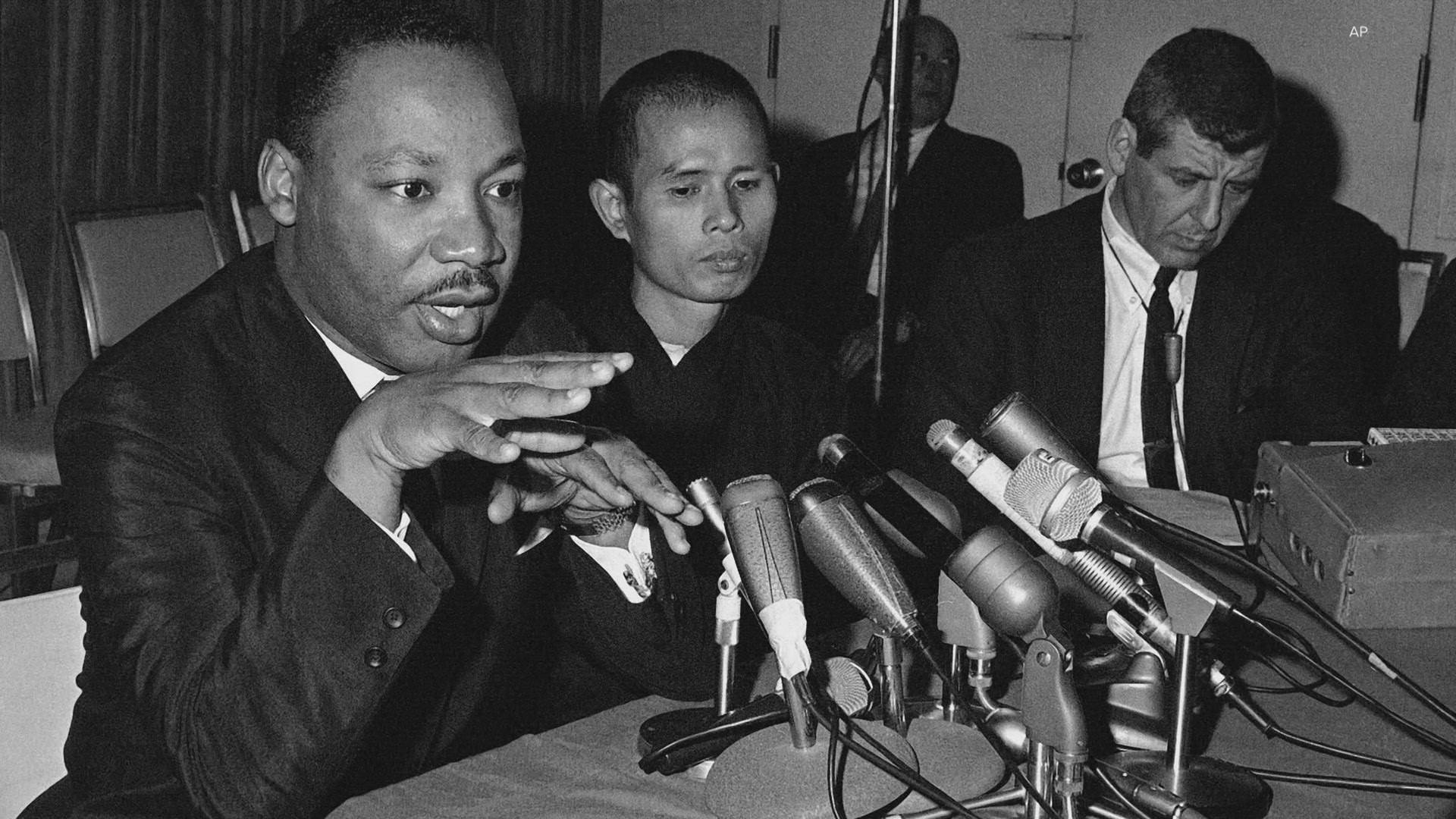 IU Indianapolis students step up after school cancels annual MLK dinner ...