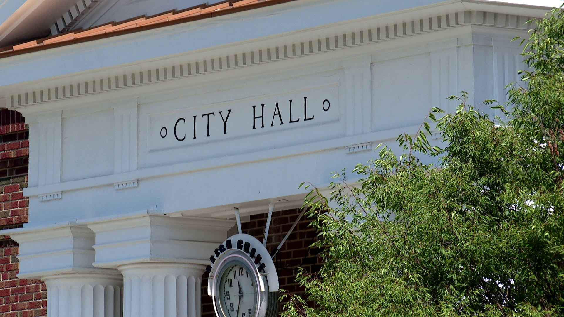 Indiana city budgets scale back after Senate Bill 1 cuts | wthr.com