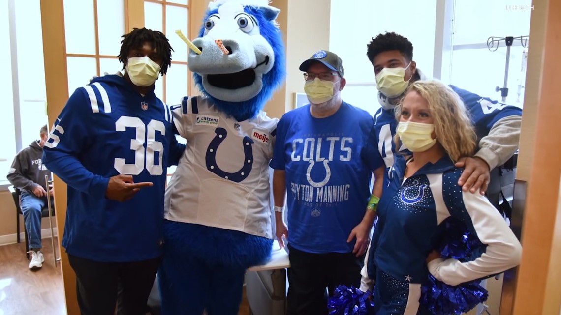 Colts visit patients, staff at IU cancer center | wthr.com