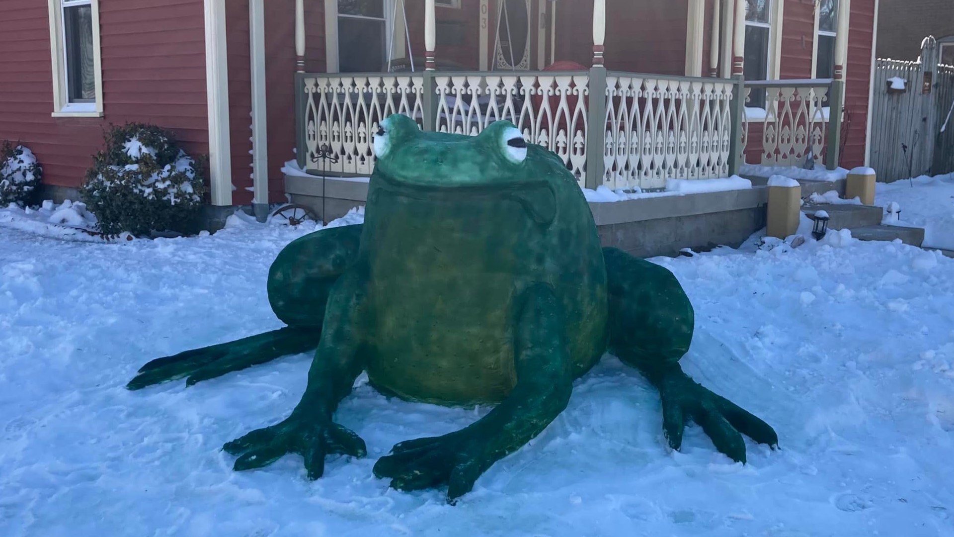 Greenfield artist makes larger-than-life bullfrog out of snow | wthr.com