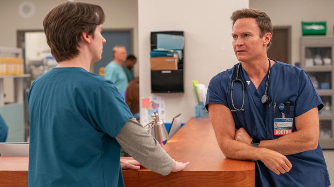 Allison Tolman, Josh Lawson discuss 'St. Denis Medical' | wthr.com