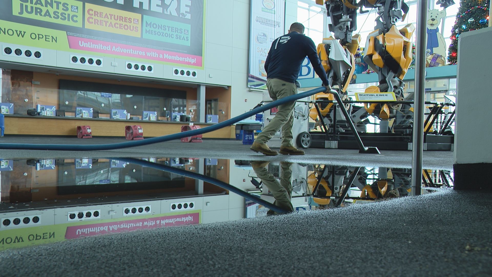 Flooding forces closure at Children's Museum of Indianapolis | wthr.com