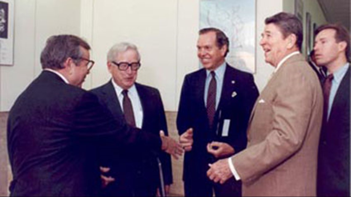 Ex-Indiana governor, HHS head Otis Bowen dies at 95 | wthr.com