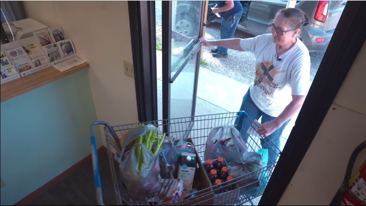 Local documentary showcases 'working hungry' families in Indiana | wthr.com
