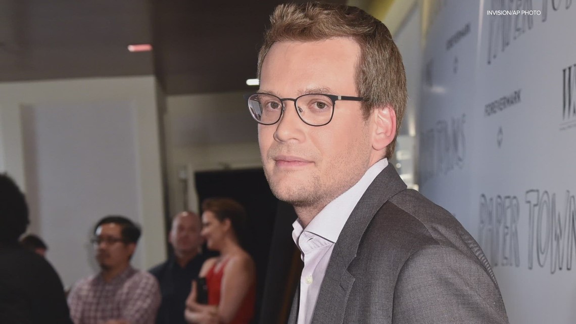 John Green talks banned books, intellectual freedom | wthr.com