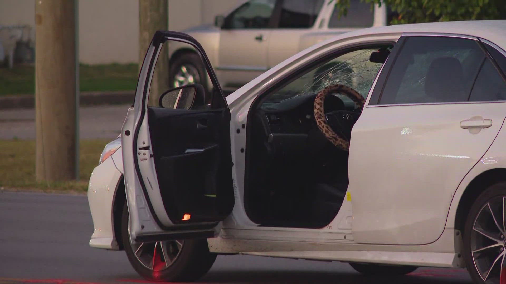 Pedestrian killed in east side Indy crash | wthr.com