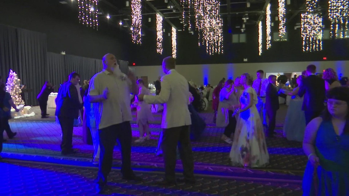 Special needs prom brings joy to hundreds | wthr.com