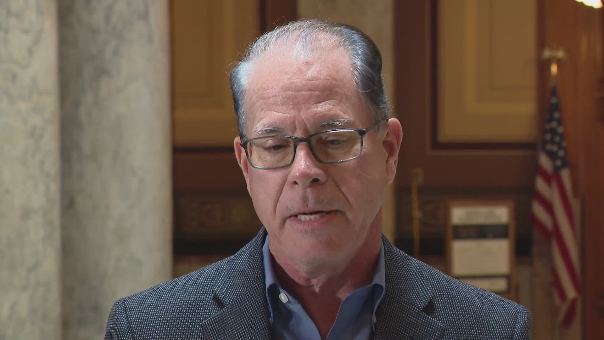 Braun undecided on calling special session to redraw congressional district maps | wthr.com