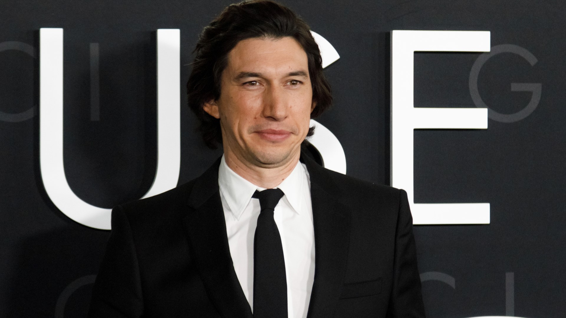 Actor Adam Driver waving green flag at Indianapolis 500 | wthr.com