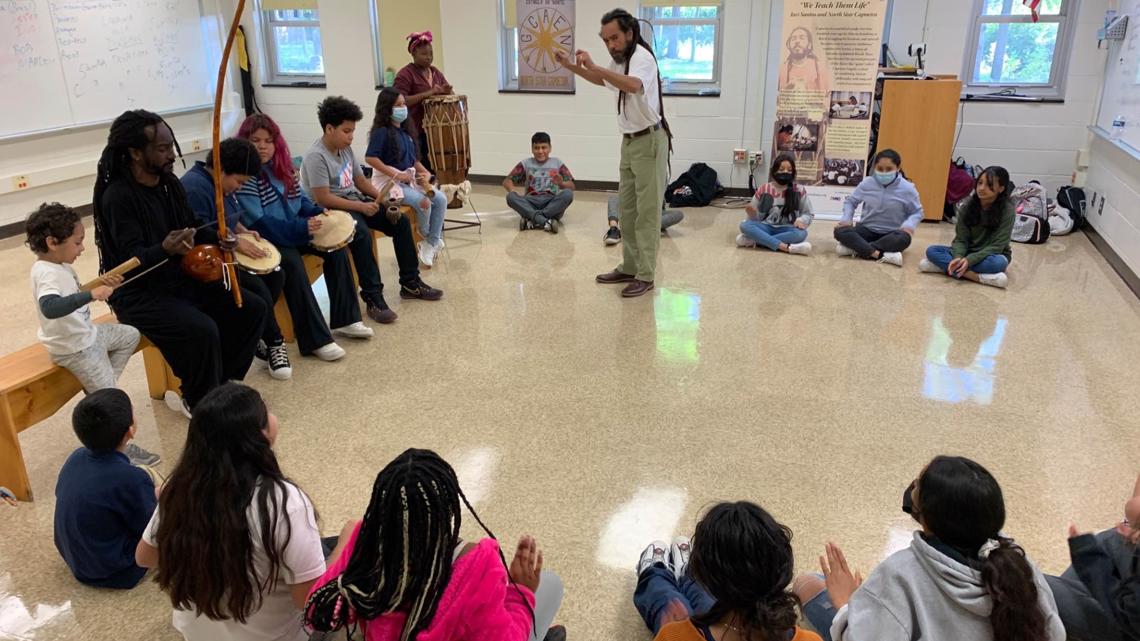 GALLERY: Indianapolis Monarca Academy opens | wthr.com