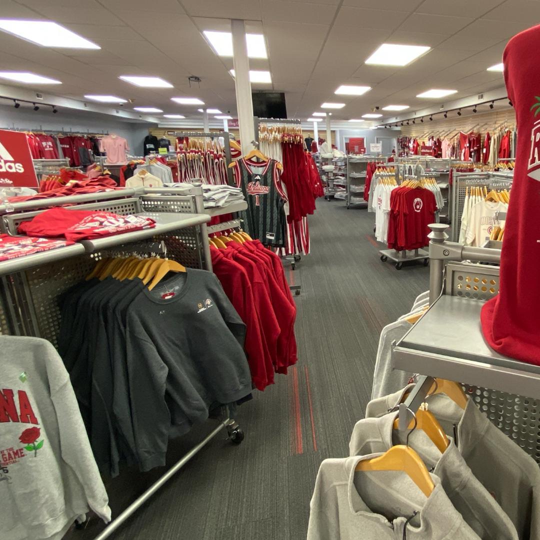 IU fans snag latest merch ahead of Peach Bowl | wthr.com