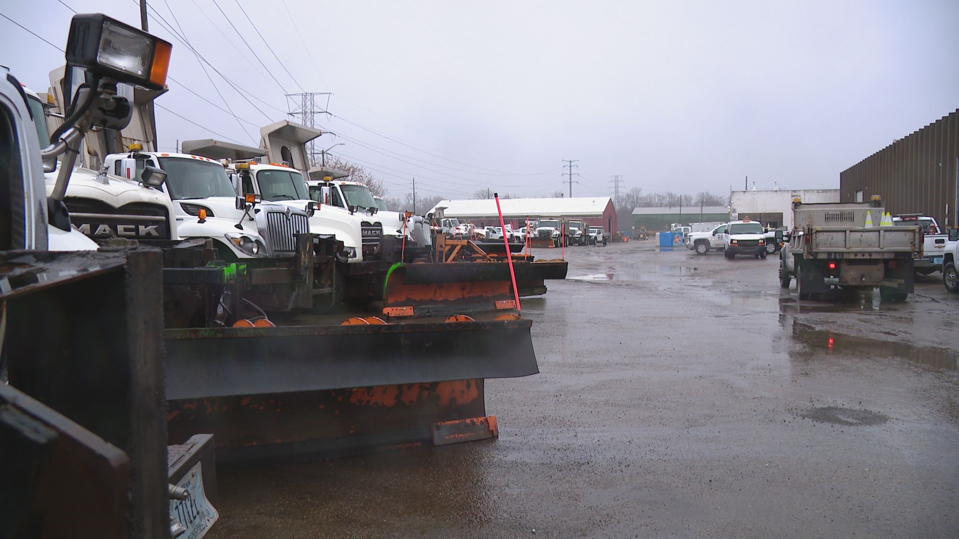 DPW deploys dozens of trucks, personnel ahead of weekend storm | wthr.com