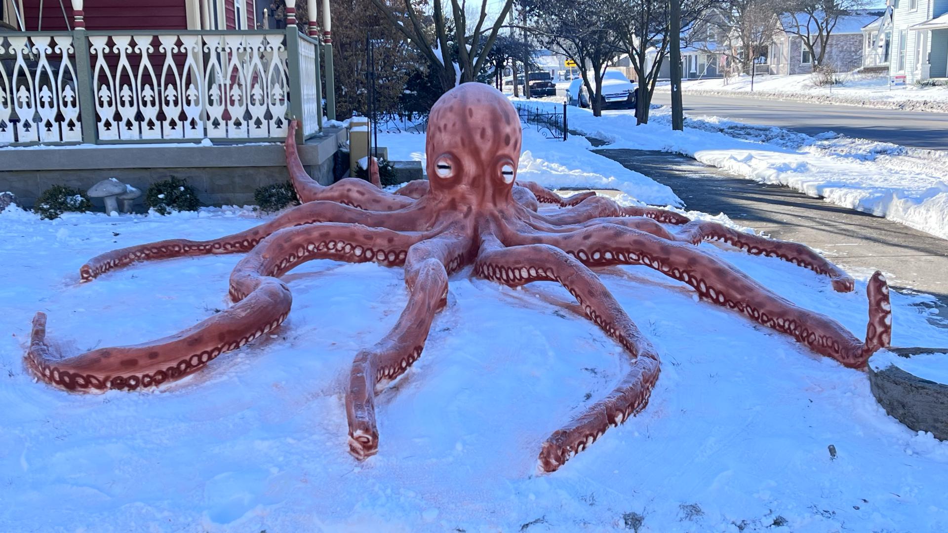 'Snow Artist' creates another amazing sculpture in Greenfield yard ...