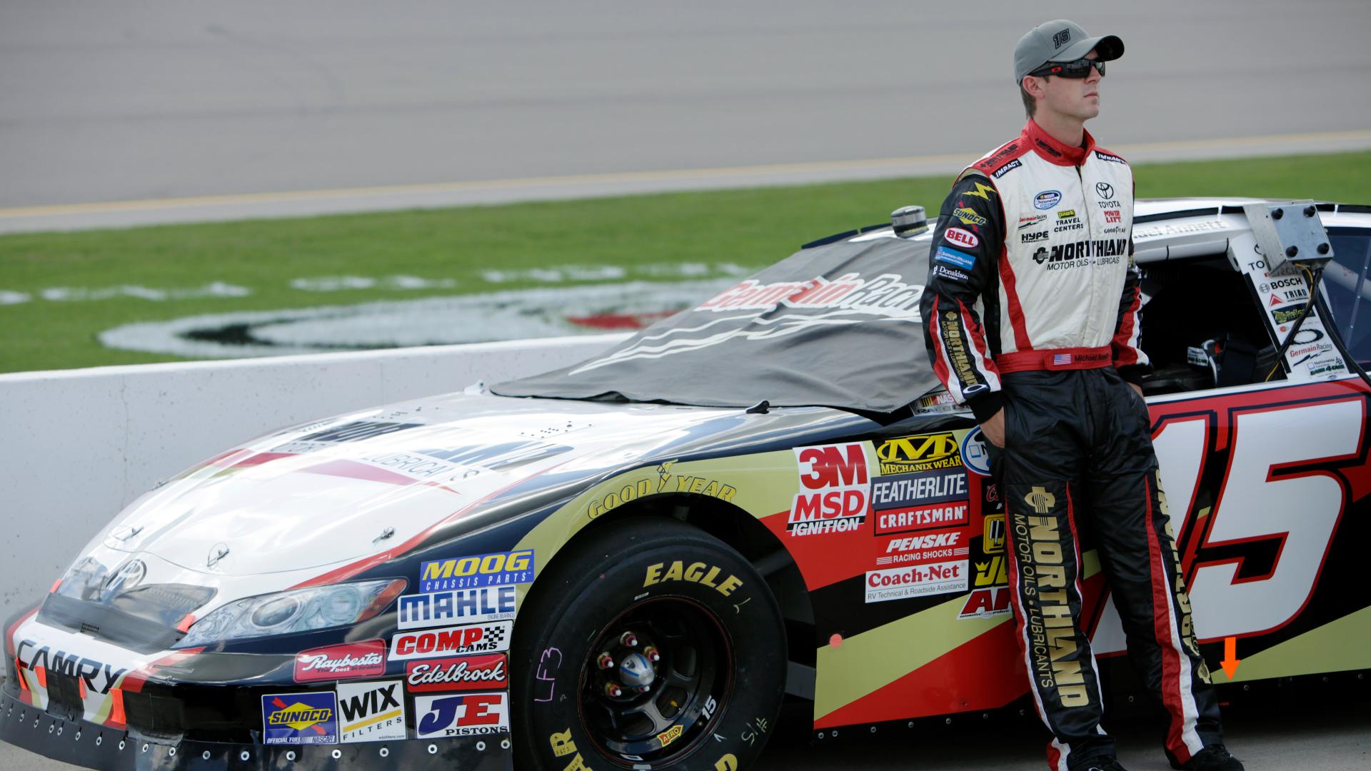 Former NASCAR driver Michael Annett dies at 39 | wthr.com