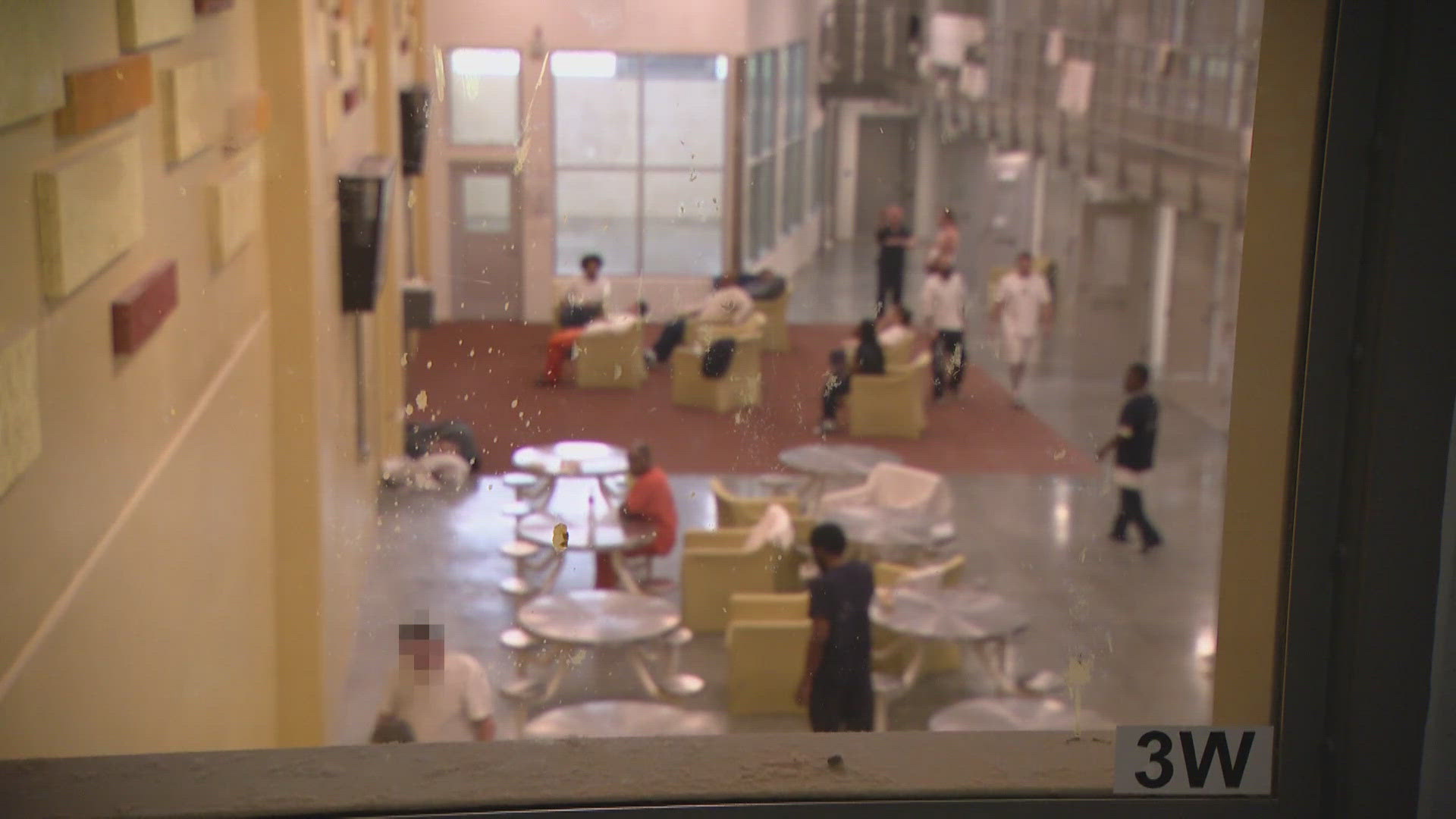 Sheriff says jail over capacity due to ICE detainees, prompting policy ...