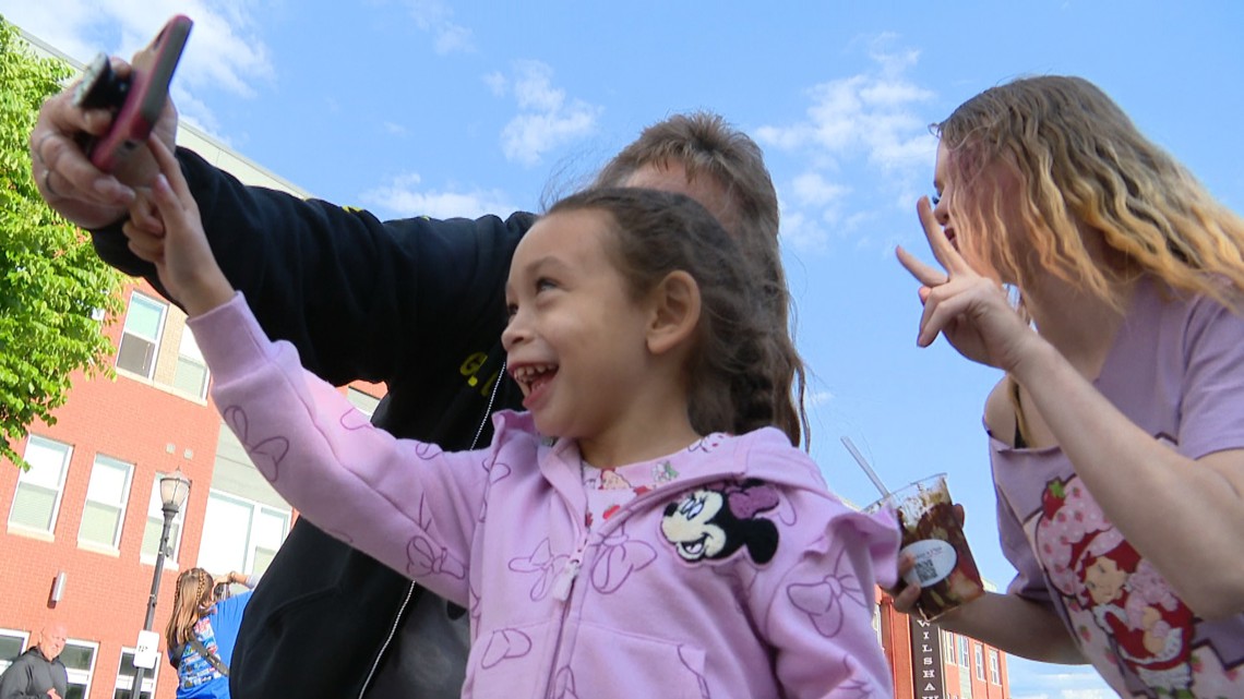 Fans were 'Rockin' on Main' in Speedway ahead of Indianapolis 500 ...