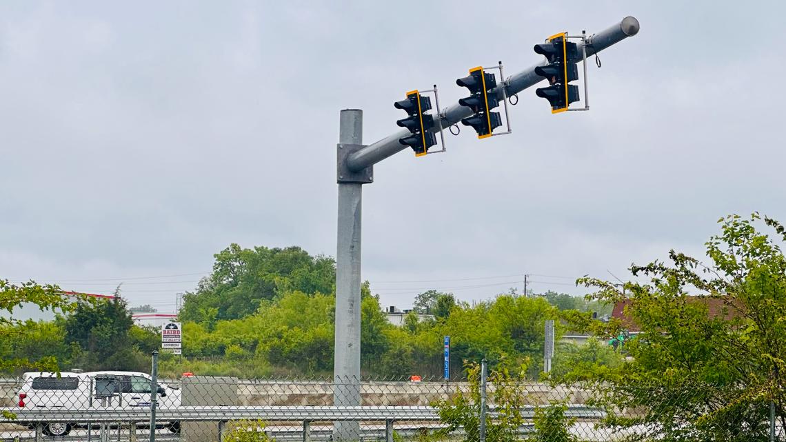 Ramp meters activated on I-465 on Indy's southeast side | wthr.com
