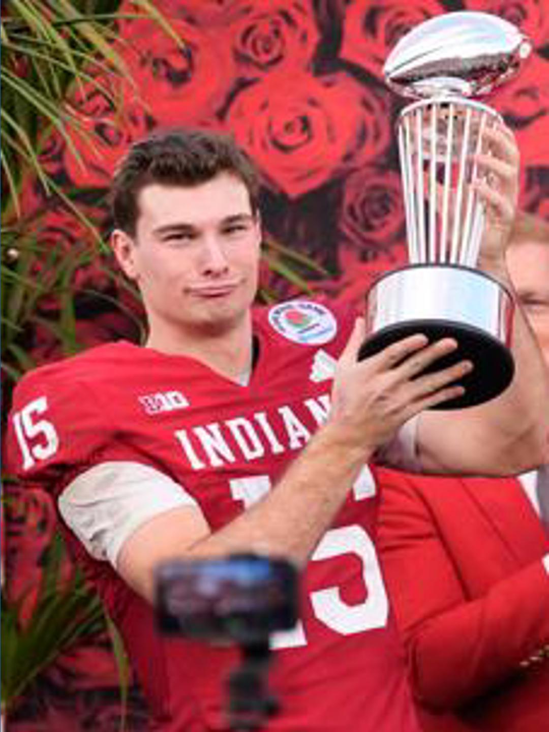 Top-seeded Indiana routs Alabama 38-3 for its first Rose Bowl victory ...