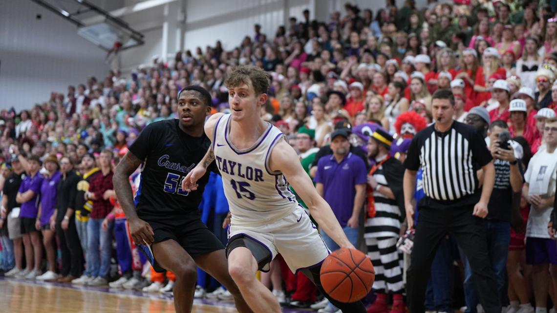 VIDEO: Taylor University's 2023 "Silent Night" game celebration | wthr.com
