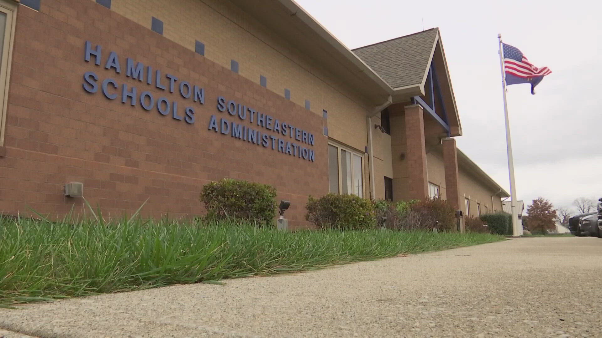 Hamilton Southeastern teachers plan informational picket Wednesday ...