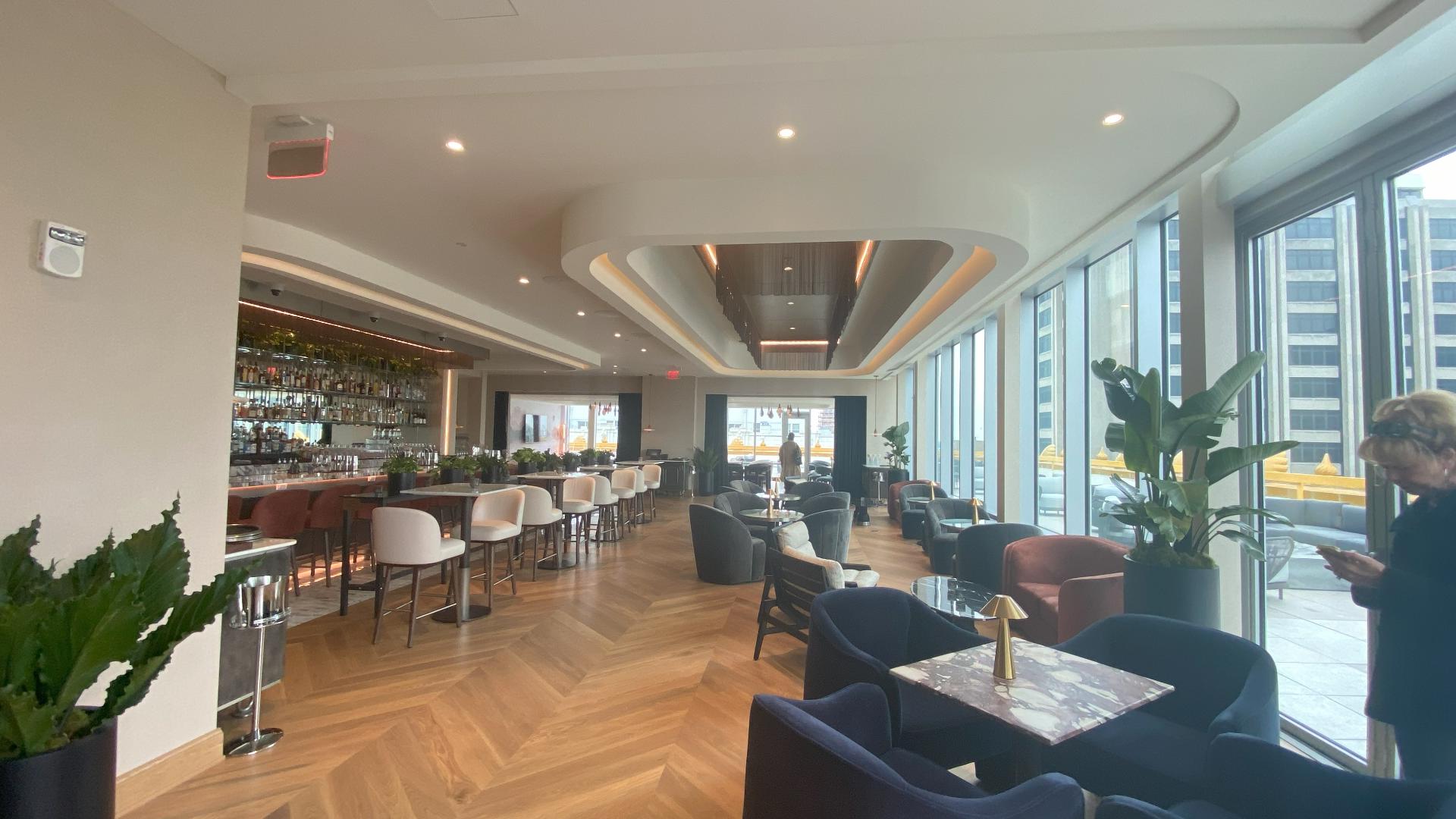 Indianapolis' newest luxury hotel opens downtown | wthr.com